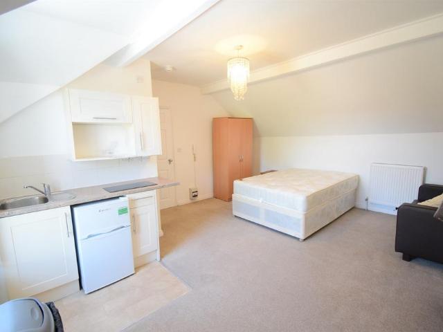 1 bedroom house to rent