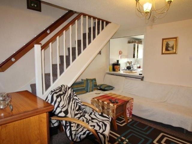 1 bedroom house to rent