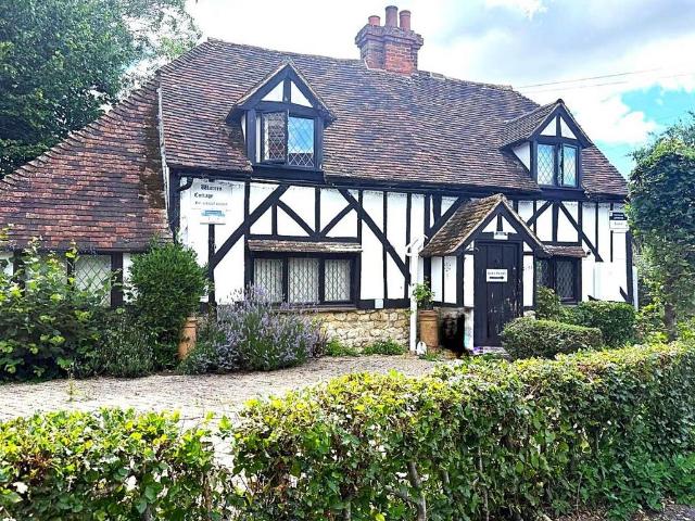 1 bedroom house to rent