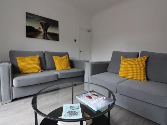 1 bedroom house to rent