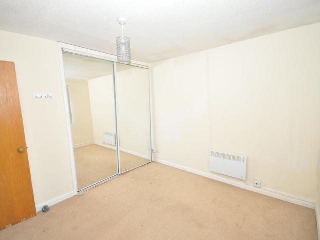 1 bedroom house to rent