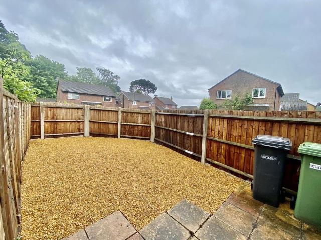 1 bedroom house to rent