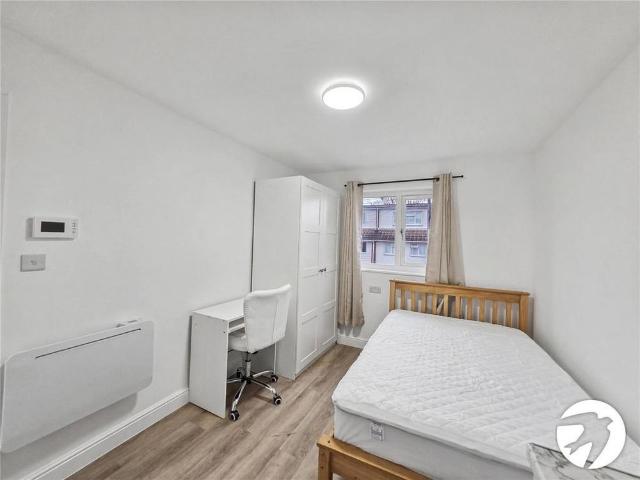 1 bedroom house to rent