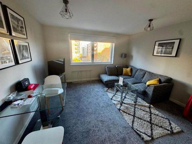 1 bedroom house to rent