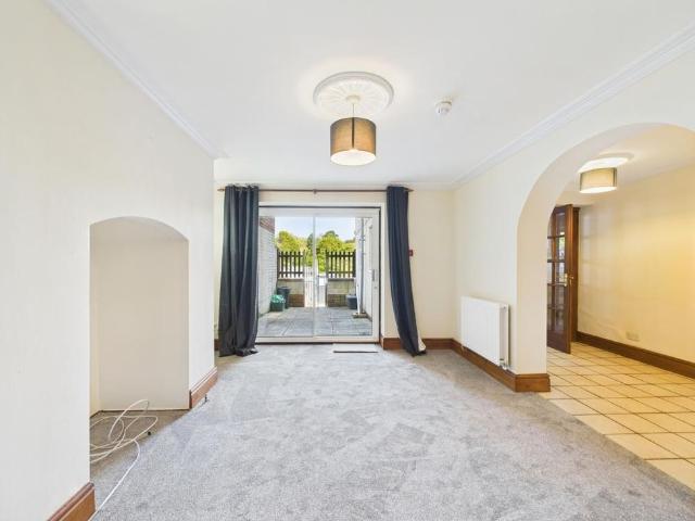 1 bedroom house to rent