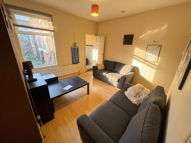 1 bedroom house to rent