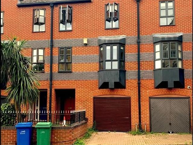 1 bedroom house to rent