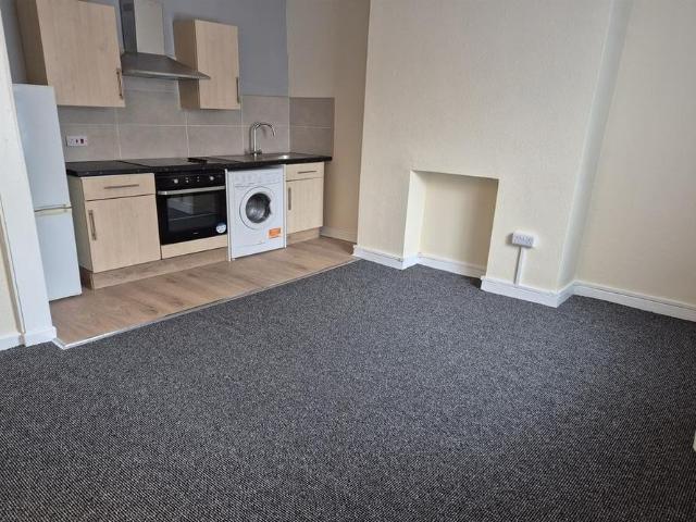 1 bedroom house to rent