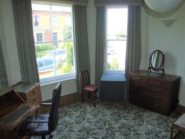 1 bedroom house to rent