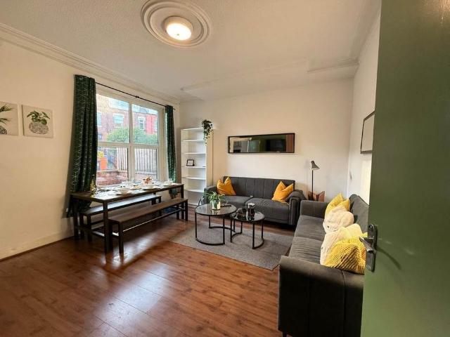 1 bedroom house to rent