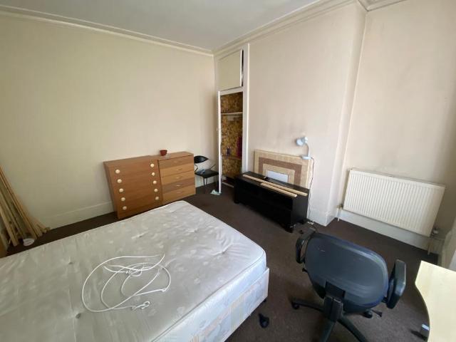 1 bedroom house to rent