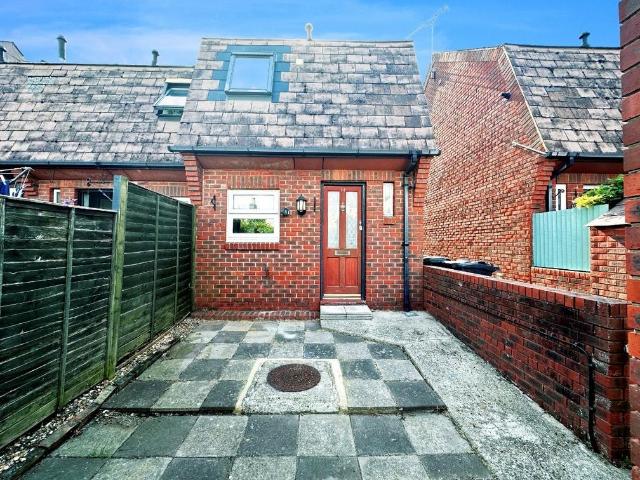 1 bedroom house to rent