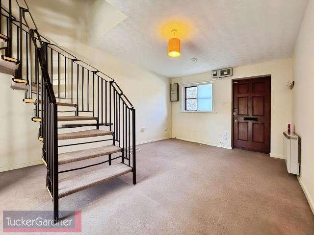 1 bedroom house to rent