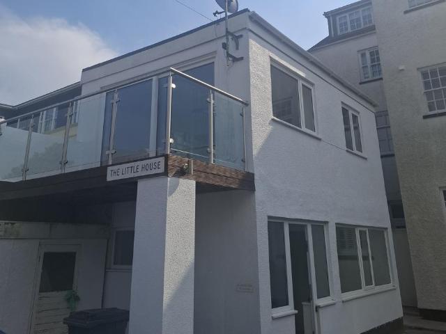 1 bedroom house to rent