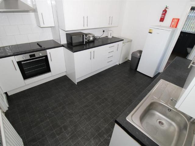 1 bedroom house to rent