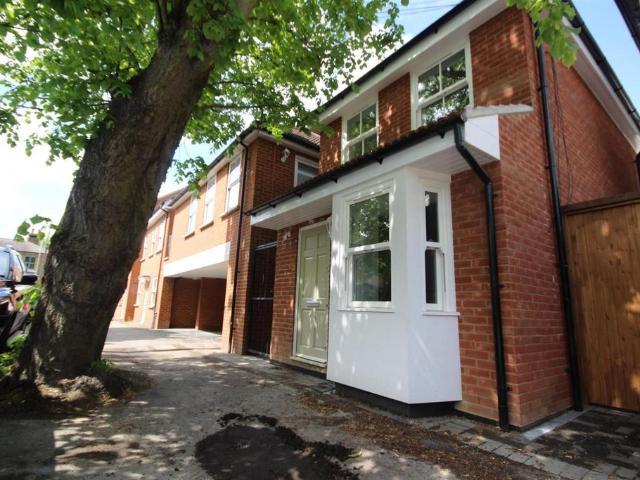 1 bedroom house to rent