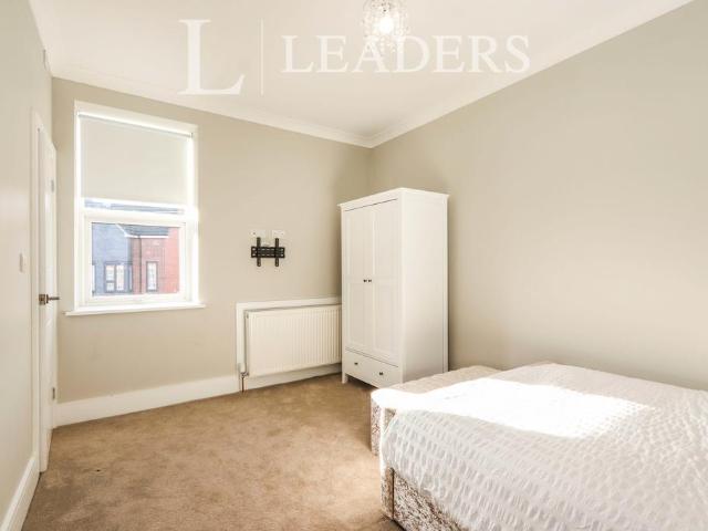 1 bedroom house to rent