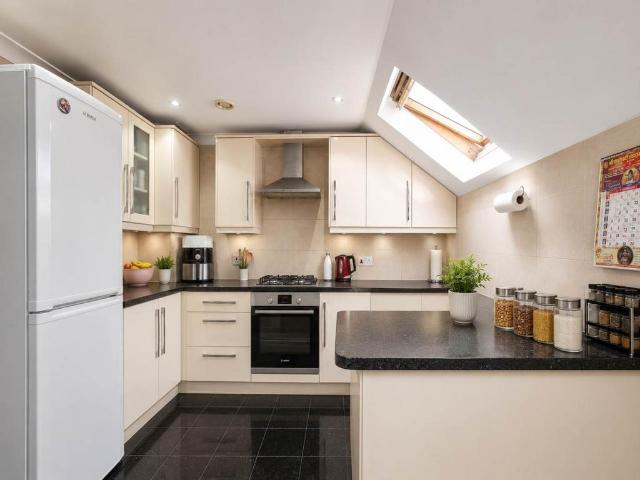 1 bedroom house to rent