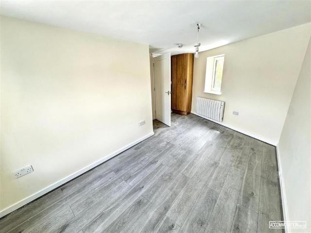 1 bedroom house to rent