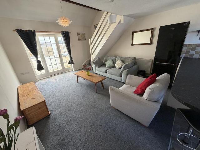 1 bedroom house to rent