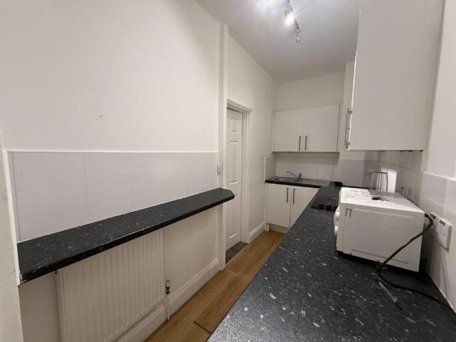 1 bedroom house to rent