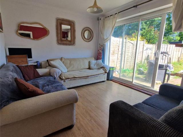 1 bedroom house to rent