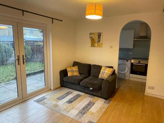 1 bedroom house to rent