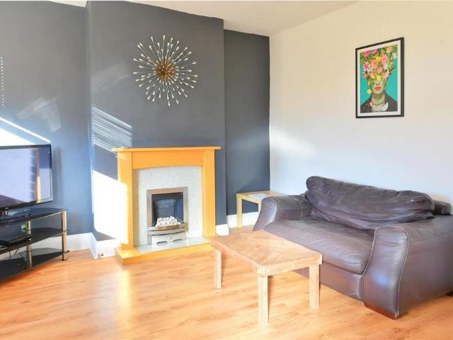 1 bedroom house to rent