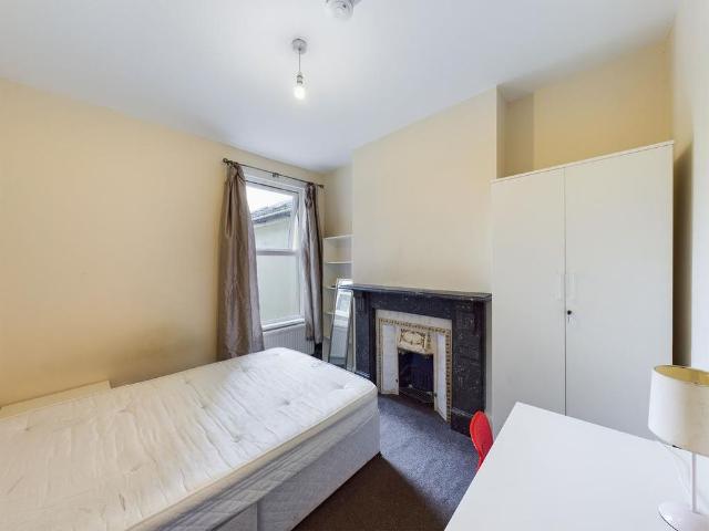1 bedroom house to rent