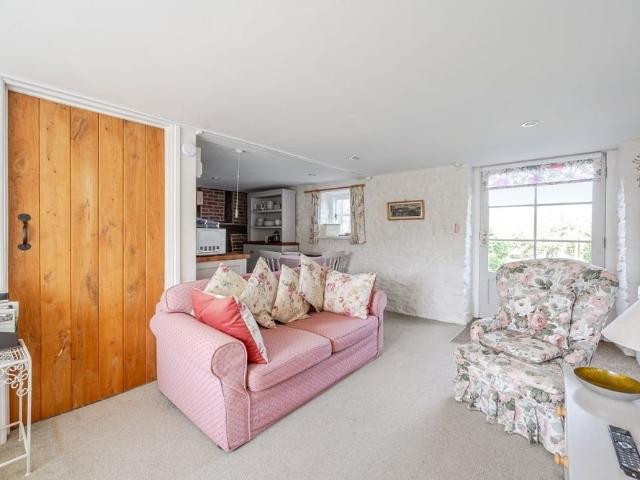 1 bedroom house to rent
