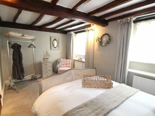 1 bedroom house to rent