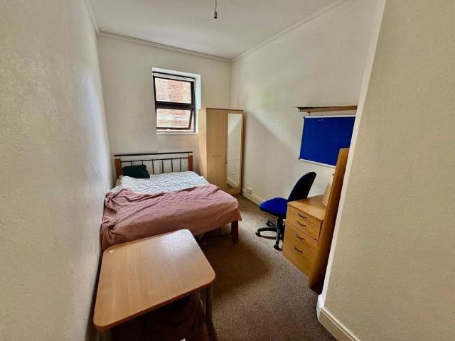 1 bedroom house to rent