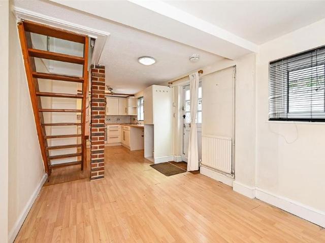 1 bedroom house to rent