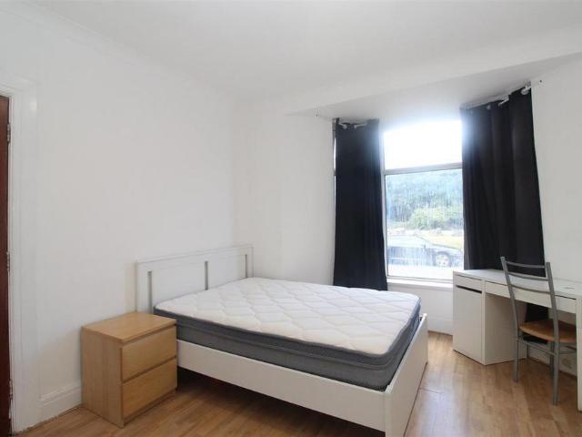 1 bedroom house to rent