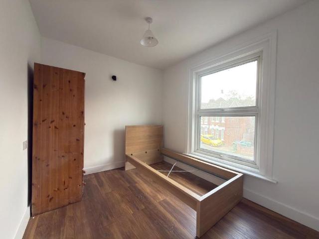 1 bedroom house to rent