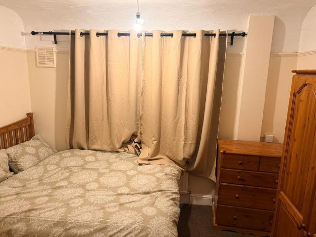 1 bedroom house to rent