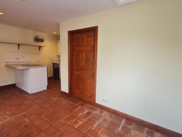 1 bedroom house to rent