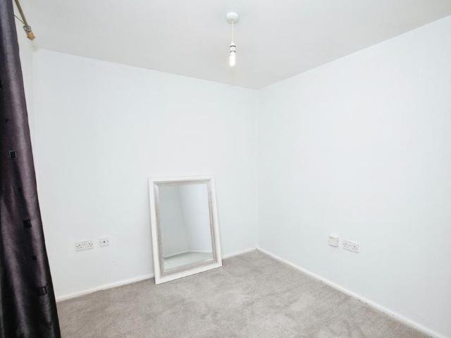 1 bedroom house to rent