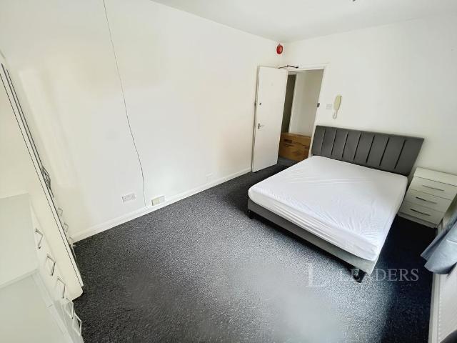 1 bedroom house to rent