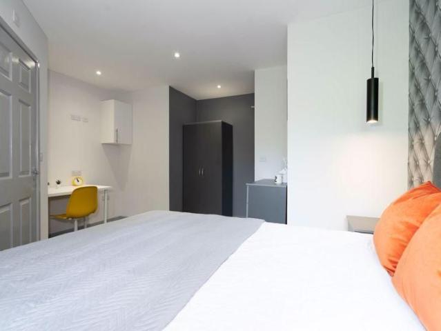 1 bedroom house to rent