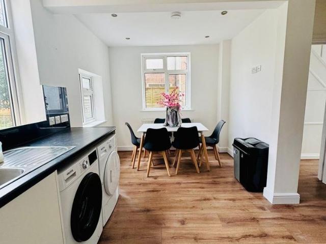 1 bedroom house to rent