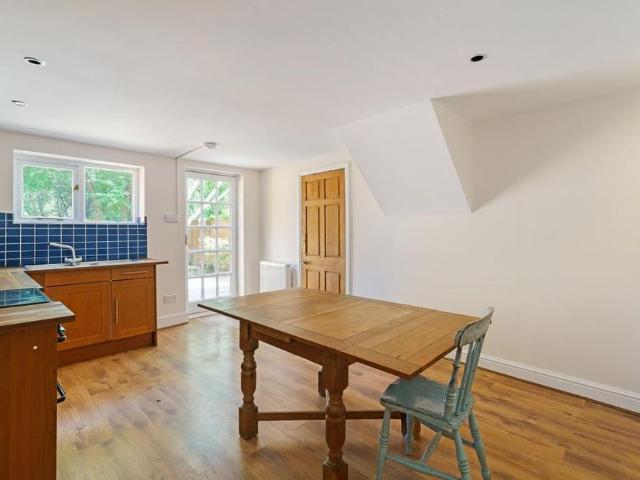 1 bedroom house to rent