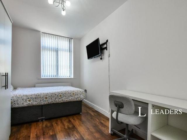 1 bedroom house to rent