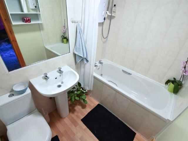 1 bedroom house to rent