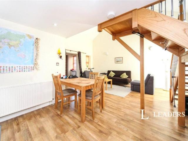 1 bedroom house to rent
