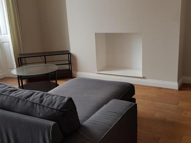 1 bedroom house to rent