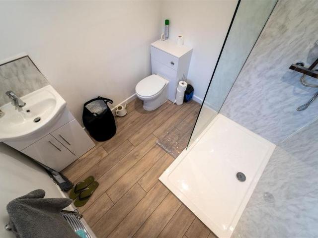 1 bedroom house to rent