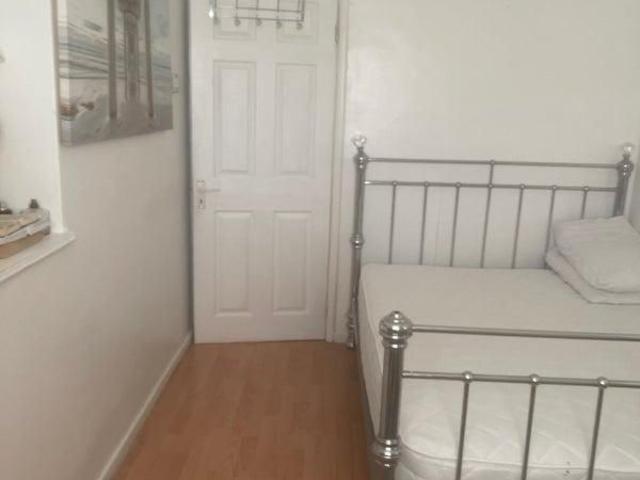 1 bedroom house to rent