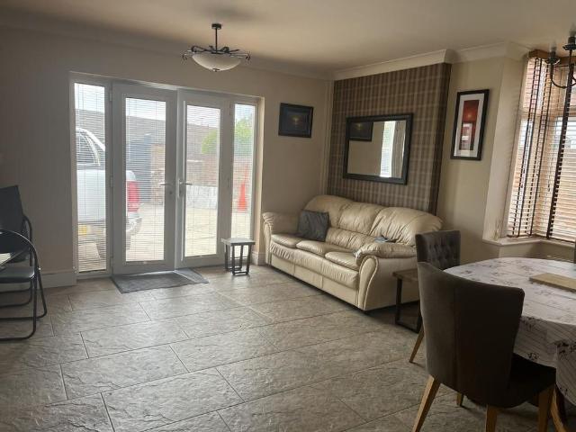 1 bedroom house to rent