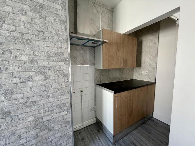 1 bedroom house to rent